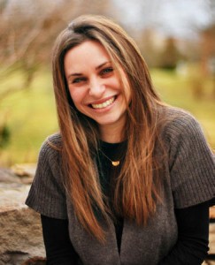 Q&A with Stella Batts author Courtney Sheinmel - www.crackingthecover.com